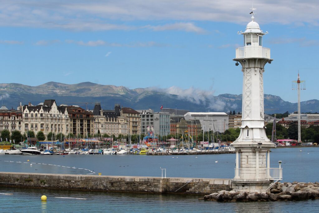 Geneva are acum cel mai mare salariu minim din lume - Aşa, #casastiti